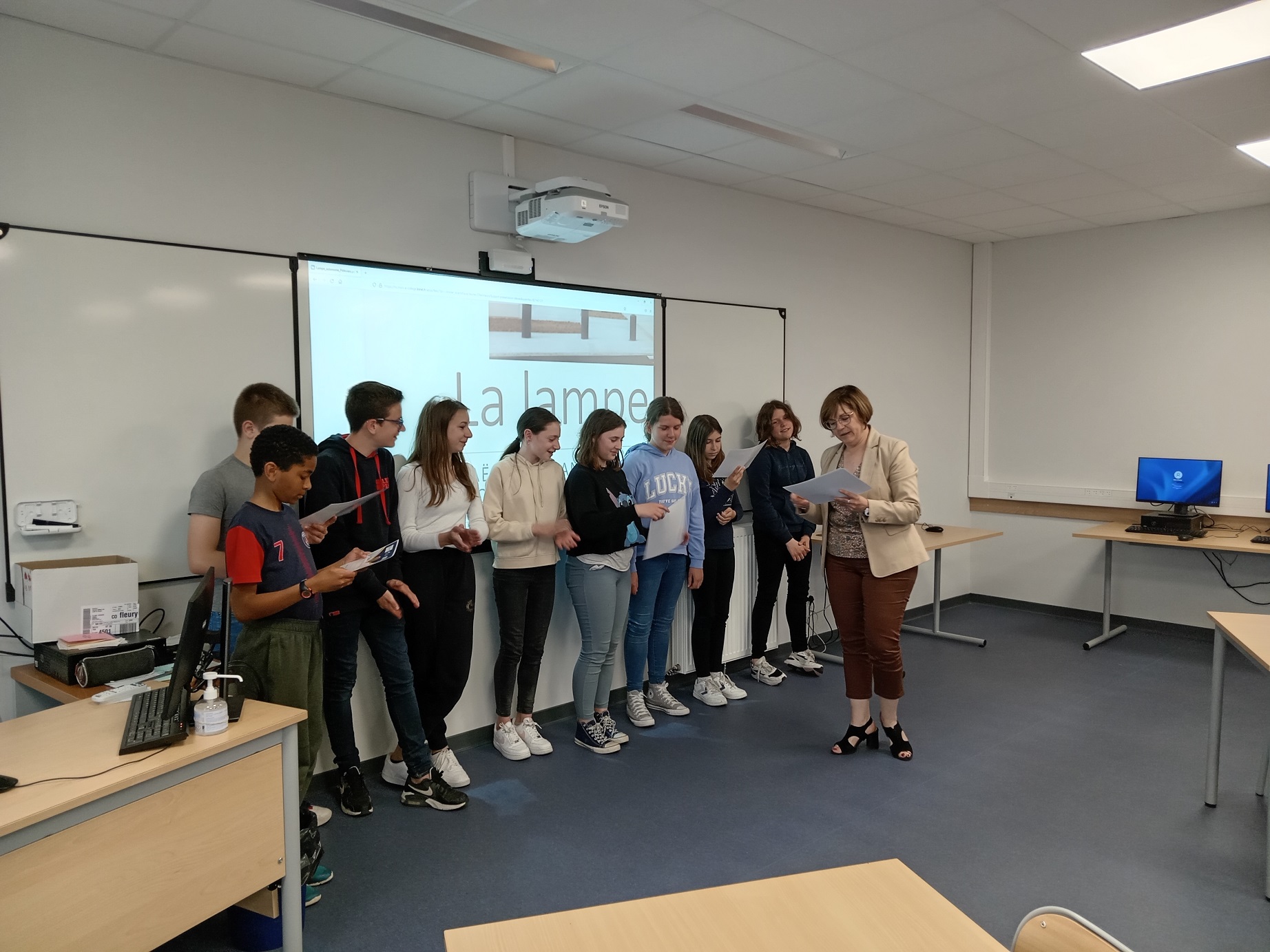 Les rencontres Jeunes Chercheurs - [Collège Simone VEIL ]